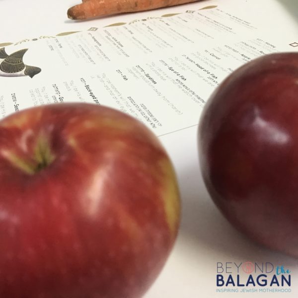 Rosh Hashanah Simanim + Free Printable - Jewish Moms & Crafters