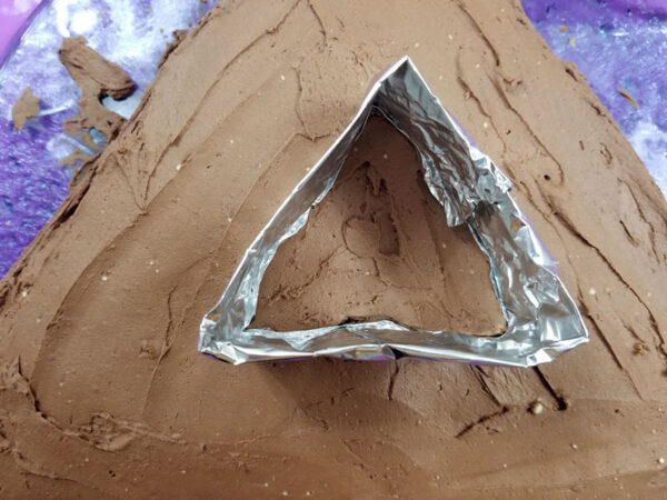 Purim Cake that's insanely easy to make! - Jewish Moms & Crafters