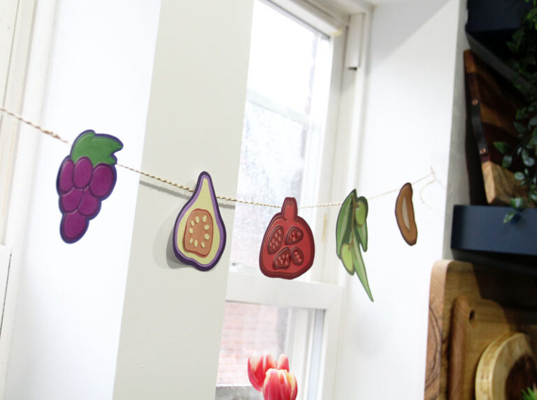 Shivat Haminim Craft - Paper Fruit Garland - Jewish Moms & Crafters