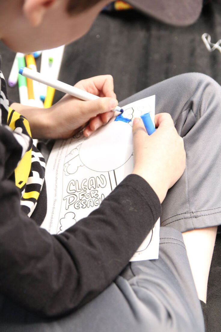 No Chametz Sign - Free Printable Door Hanger - Jewish Moms & Crafters