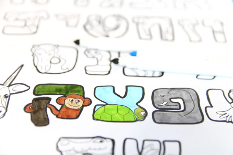 Aleph Bet Coloring Page - Free Printable - Jewish Moms & Crafters