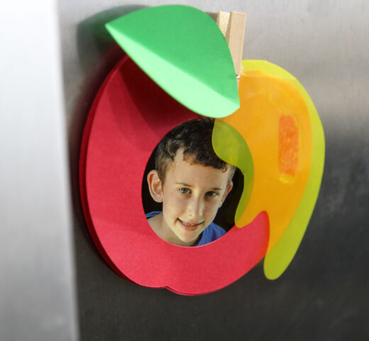 Apple Card Craft for Kids - Jewish Moms & Crafters