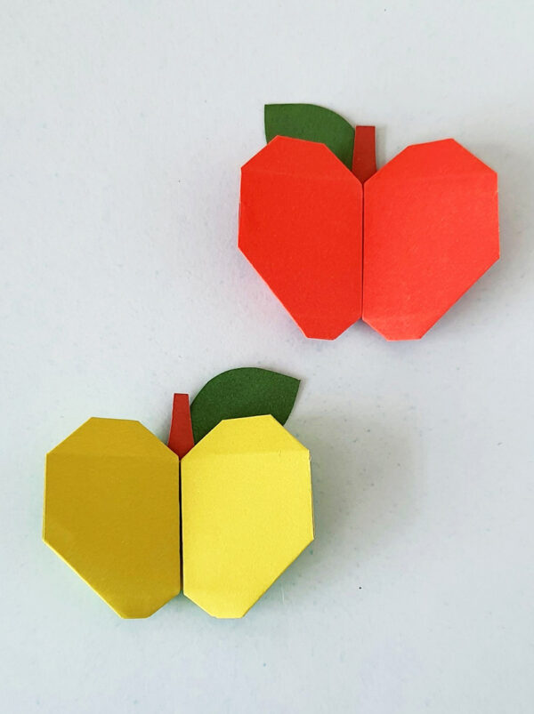 Origami Apple - Jewish Moms & Crafters
