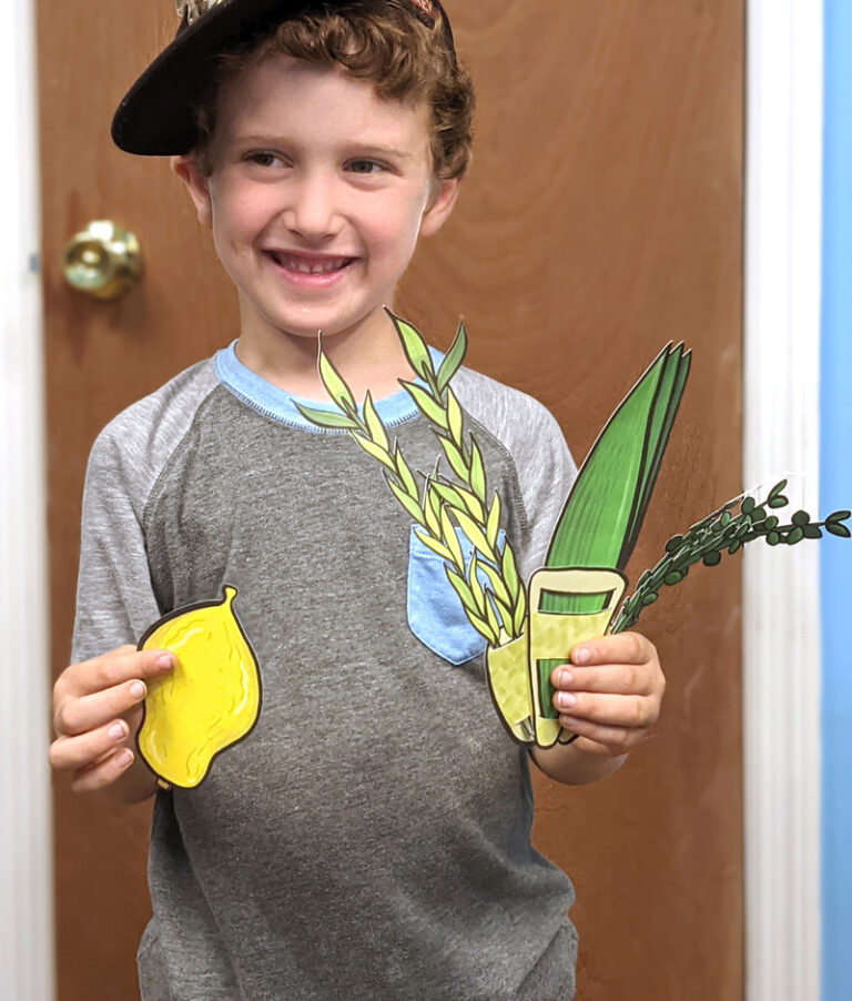 Lulav and Etrog Craft for Kids - Jewish Moms & Crafters