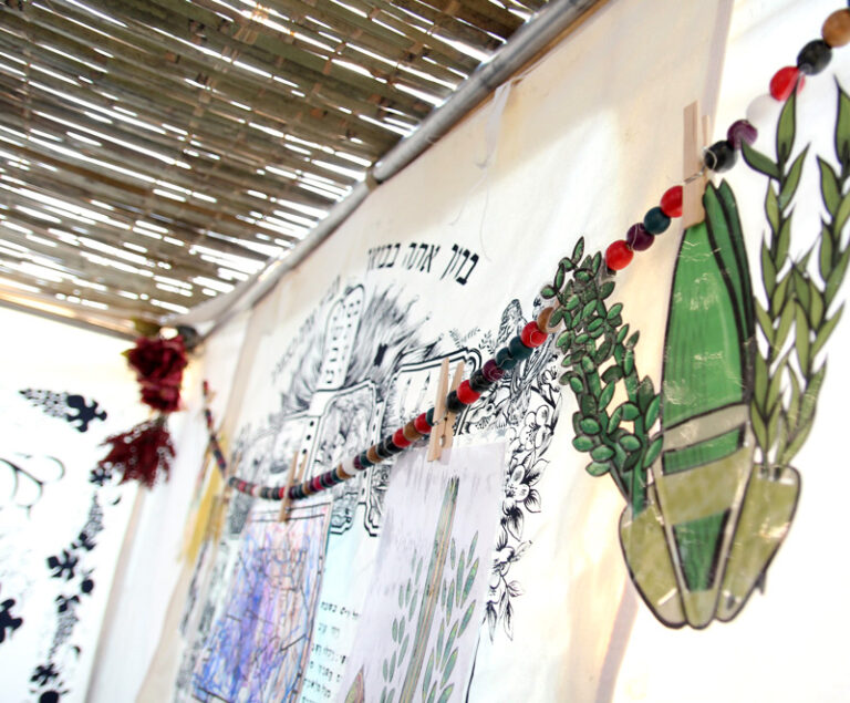 Lulav and Etrog Craft for Kids – Idiom Studio