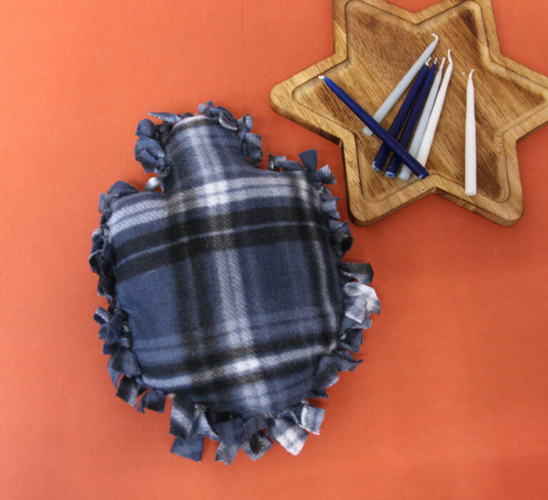 Easy Hanukkah Pillow Craft - No Sew - Jewish Moms & Crafters
