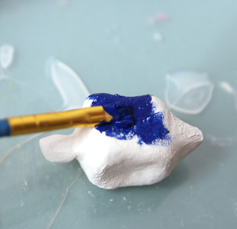 How to Make a Dreidel Out of Clay - Jewish Moms & Crafters