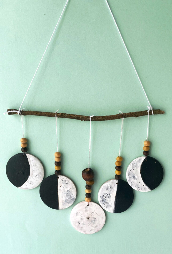 Moon Phase Craft - Jewish Moms & Crafters