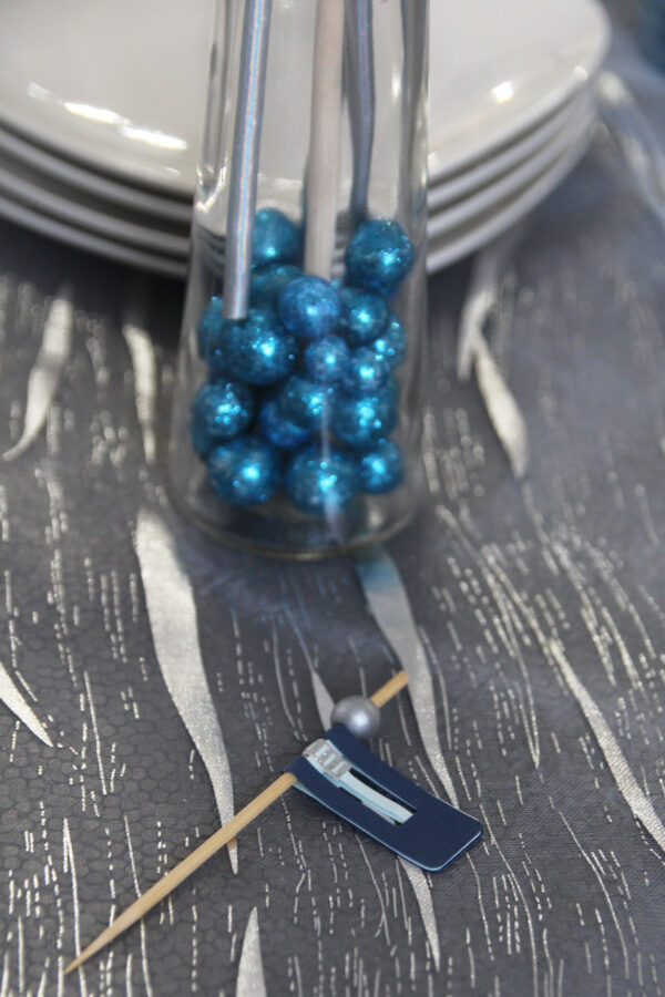 Purim Tablescape + Decoration Ideas - Jewish Moms & Crafters