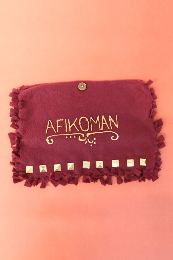 No Sew Afikoman Bag Craft - Jewish Moms & Crafters