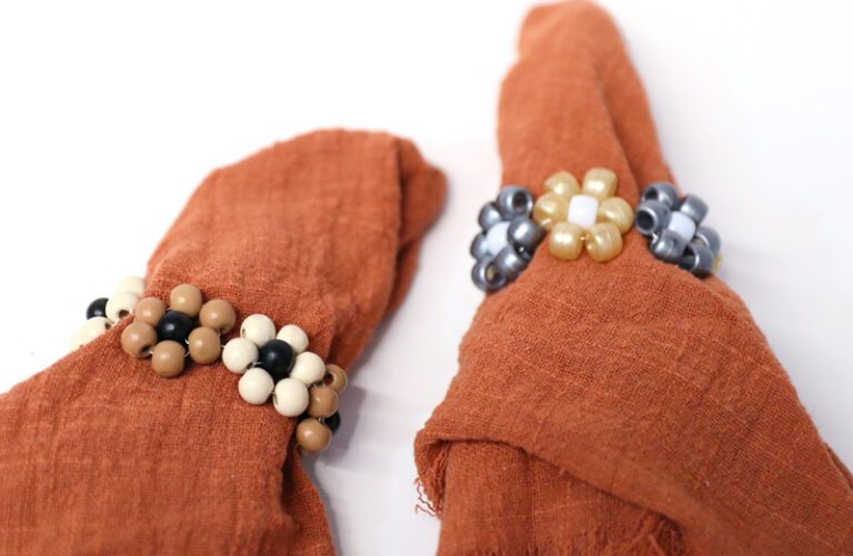 DIY Flower Napkin Rings - Jewish Moms & Crafters