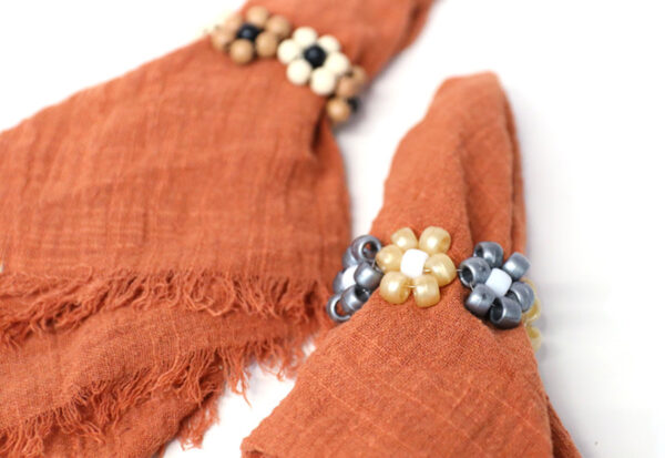 DIY Flower Napkin Rings - Jewish Moms & Crafters