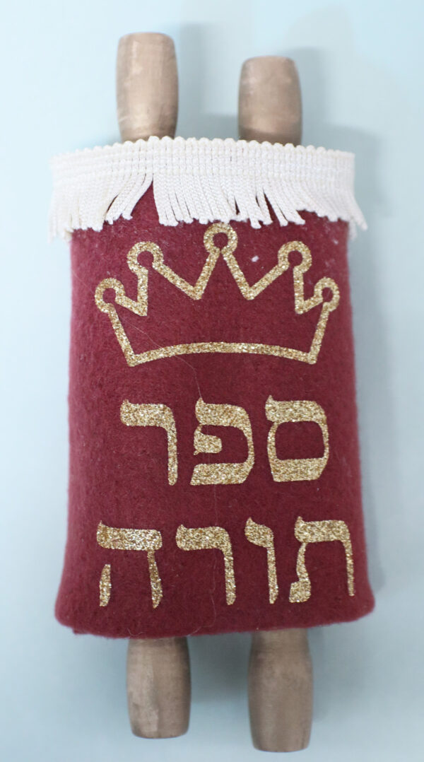 Toy Torah DIY from Felt - Jewish Moms & Crafters