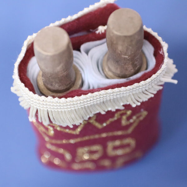 Toy Torah DIY from Felt - Jewish Moms & Crafters