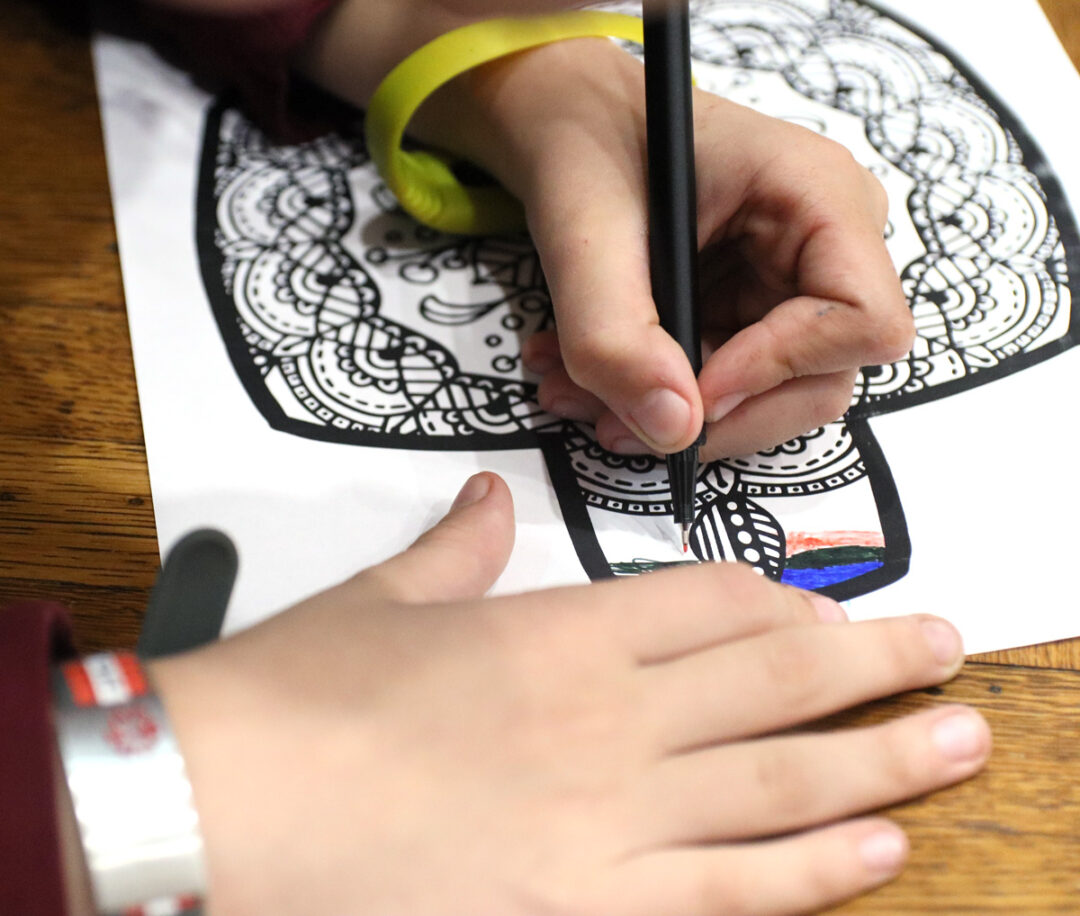 Dreidel Coloring Page (Free Printable) - Jewish Moms & Crafters