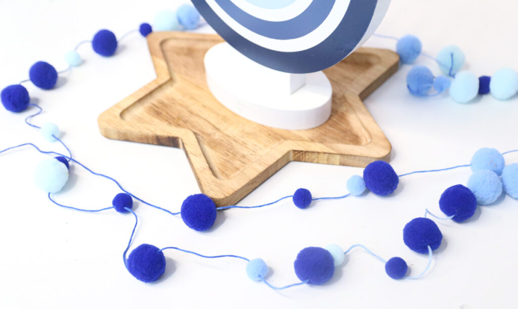 Felt Hanukkah Garland - Jewish Moms & Crafters