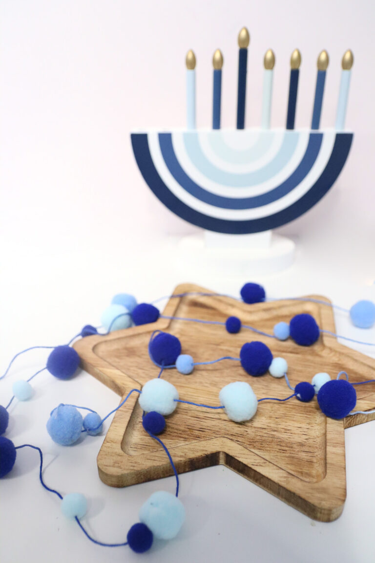 Felt Hanukkah Garland - Jewish Moms & Crafters