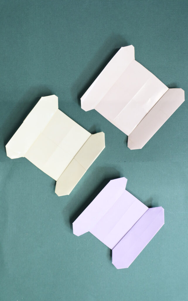 How to Fold an Origami Torah Scroll - Jewish Moms & Crafters