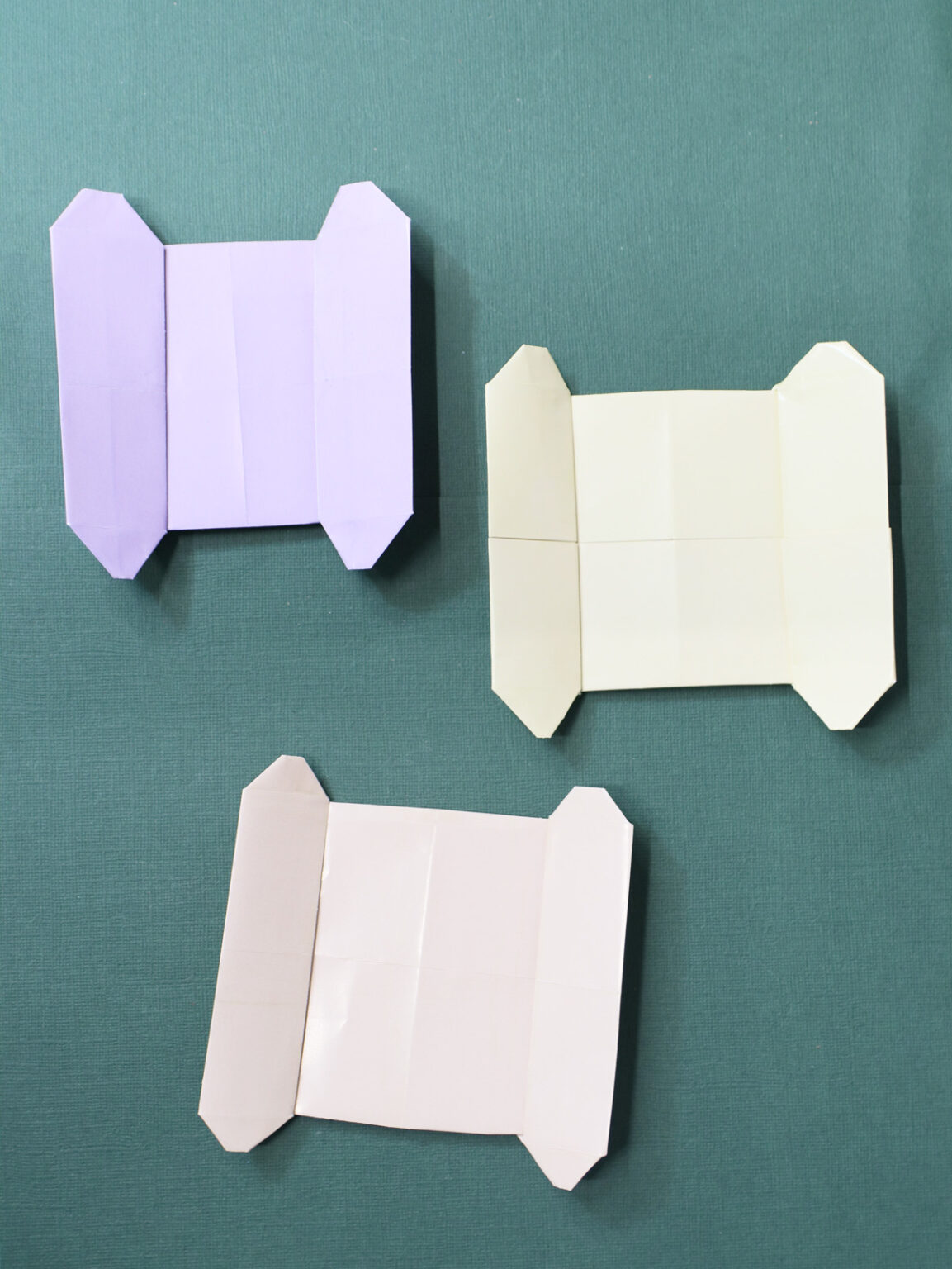 How to Fold an Origami Torah Scroll - Jewish Moms & Crafters