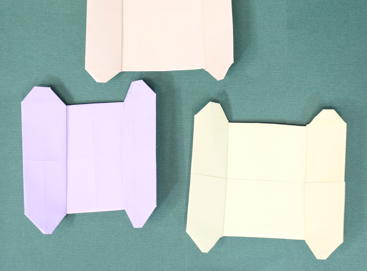 How to Fold an Origami Torah Scroll - Jewish Moms & Crafters