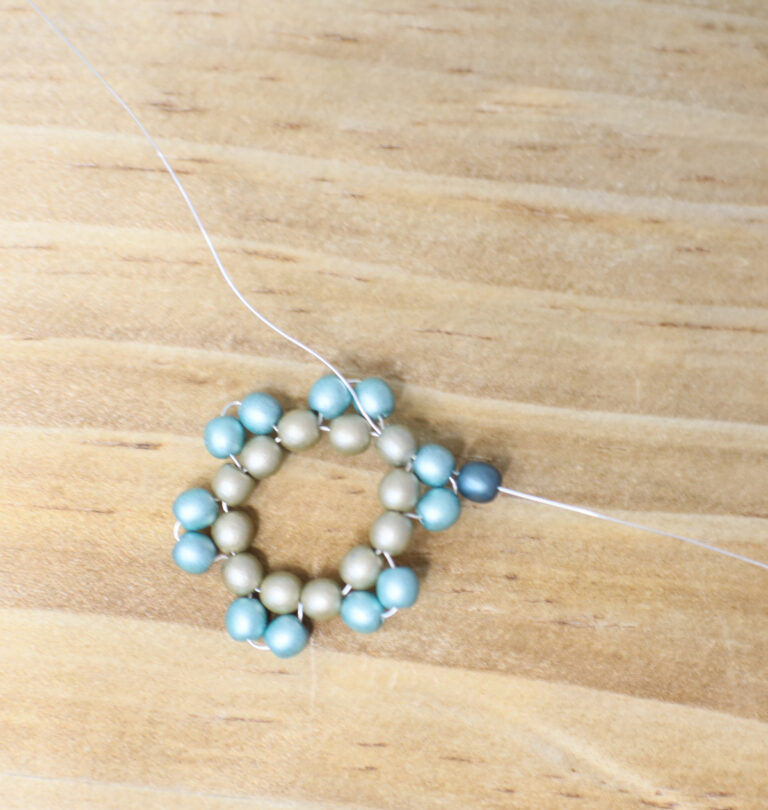 Star Of David Pendant Beading Tutorial - Jewish Moms & Crafters