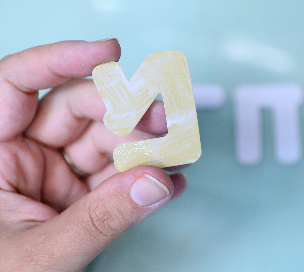 DIY Mizrach Sign + FREE Mizrach SVG & Template - Jewish Moms & Crafters