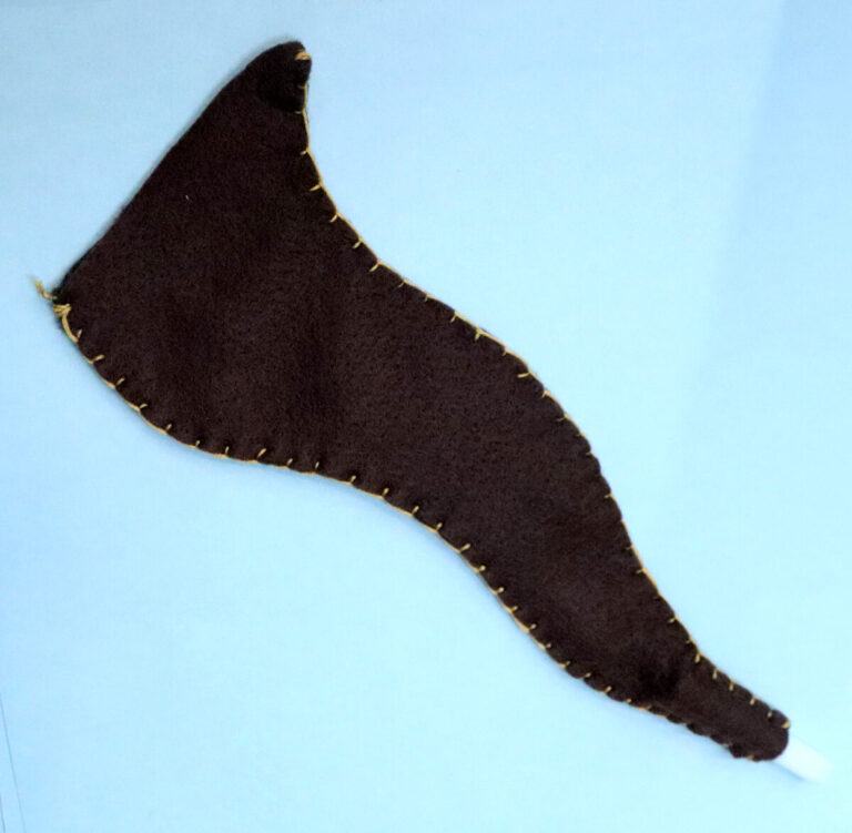 DIY Felt Shofar Craft - Jewish Moms & Crafters