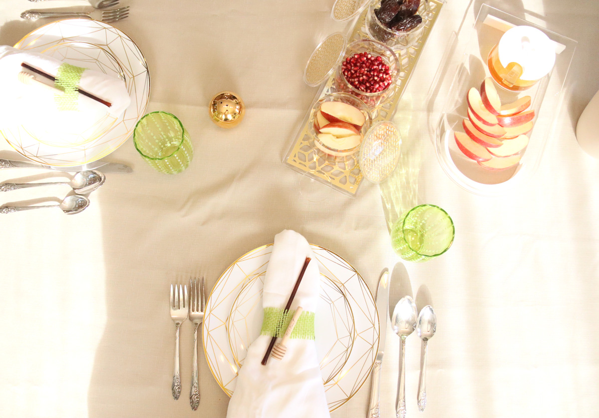 Rosh Hashanah Tablescape - Decor & Gift Ideas! - Jewish Moms & Crafters