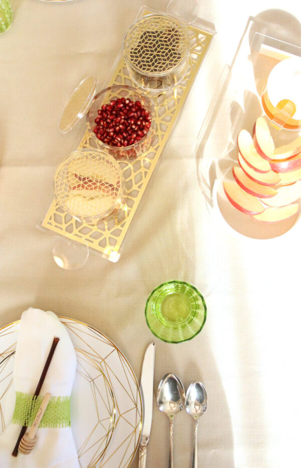 Rosh Hashanah Tablescape - Decor & Gift Ideas! - Jewish Moms & Crafters