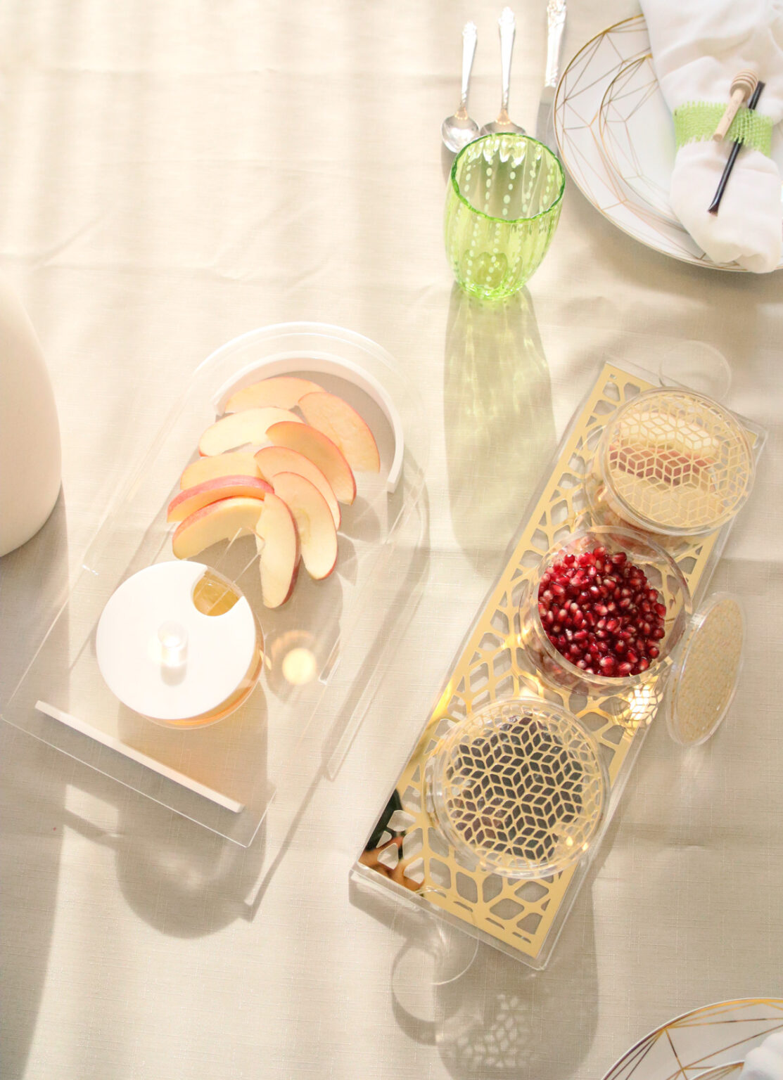 Rosh Hashanah Tablescape - Decor & Gift Ideas! - Jewish Moms & Crafters