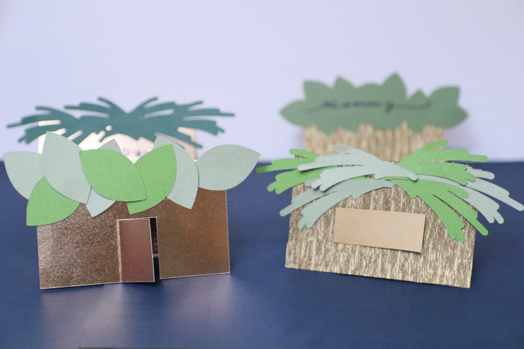 25+ Sukkah Decorations You'll Fall in Love With - Jewish Moms & Crafters