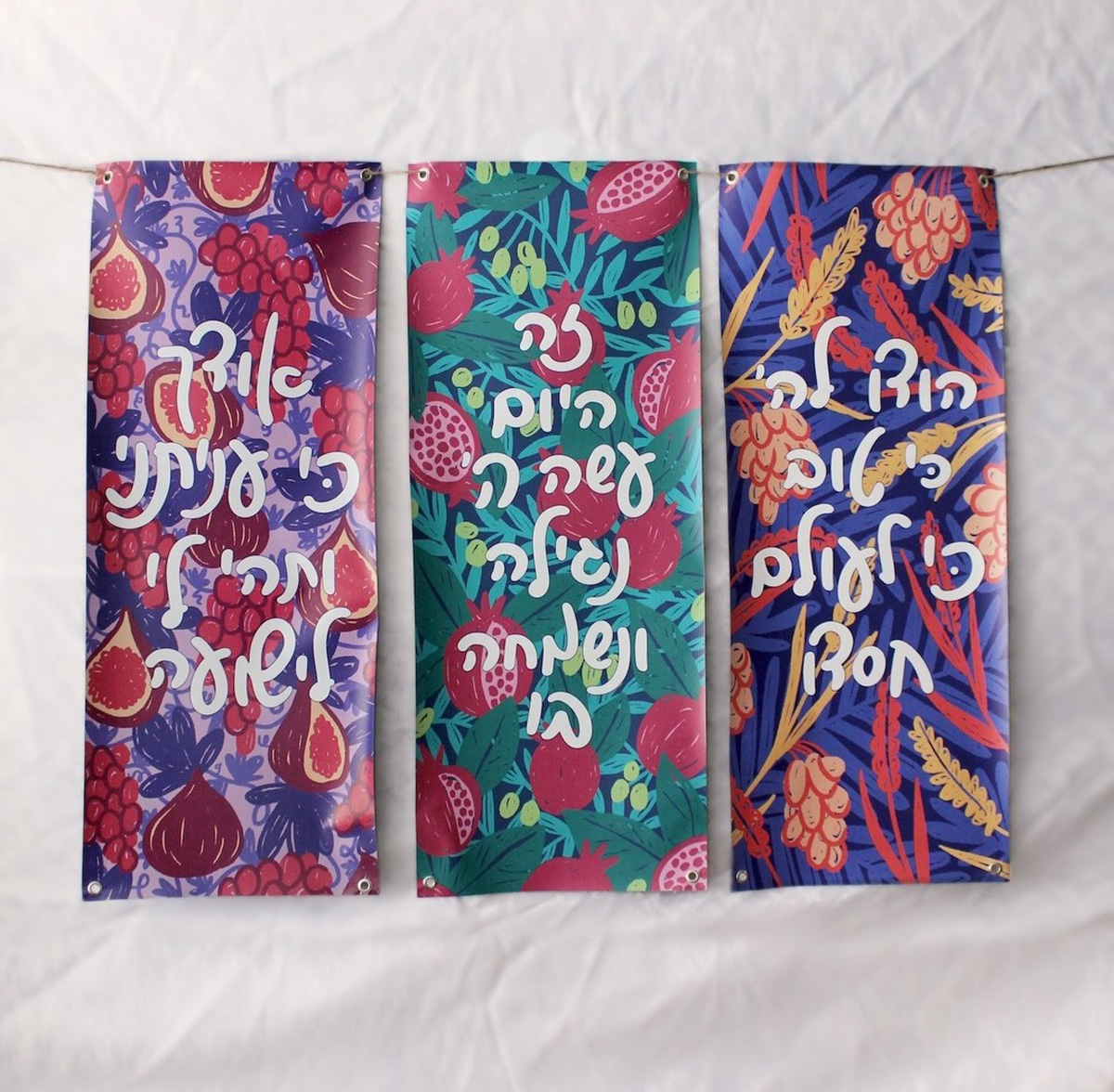 25+ Sukkah Decorations You'll Fall in Love With - Jewish Moms & Crafters