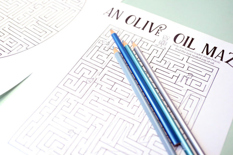 Hanukkah Mazes with a Free Printable! - Jewish Moms & Crafters