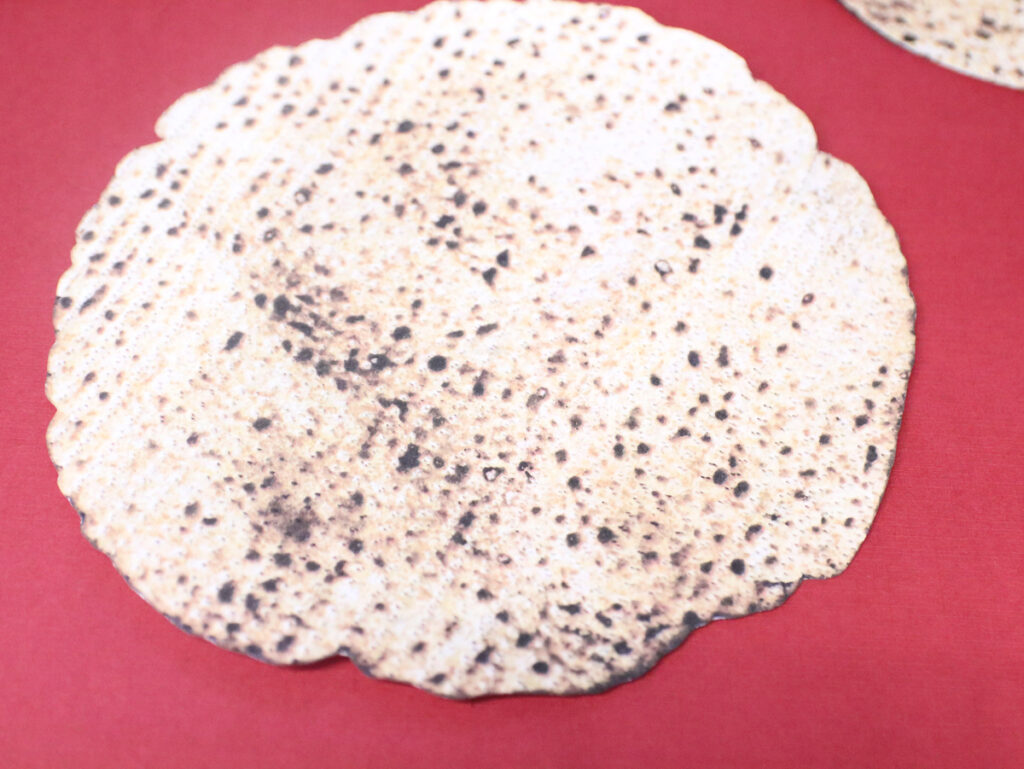 Matzah Print Paper - Free Printables! - Jewish Moms & Crafters