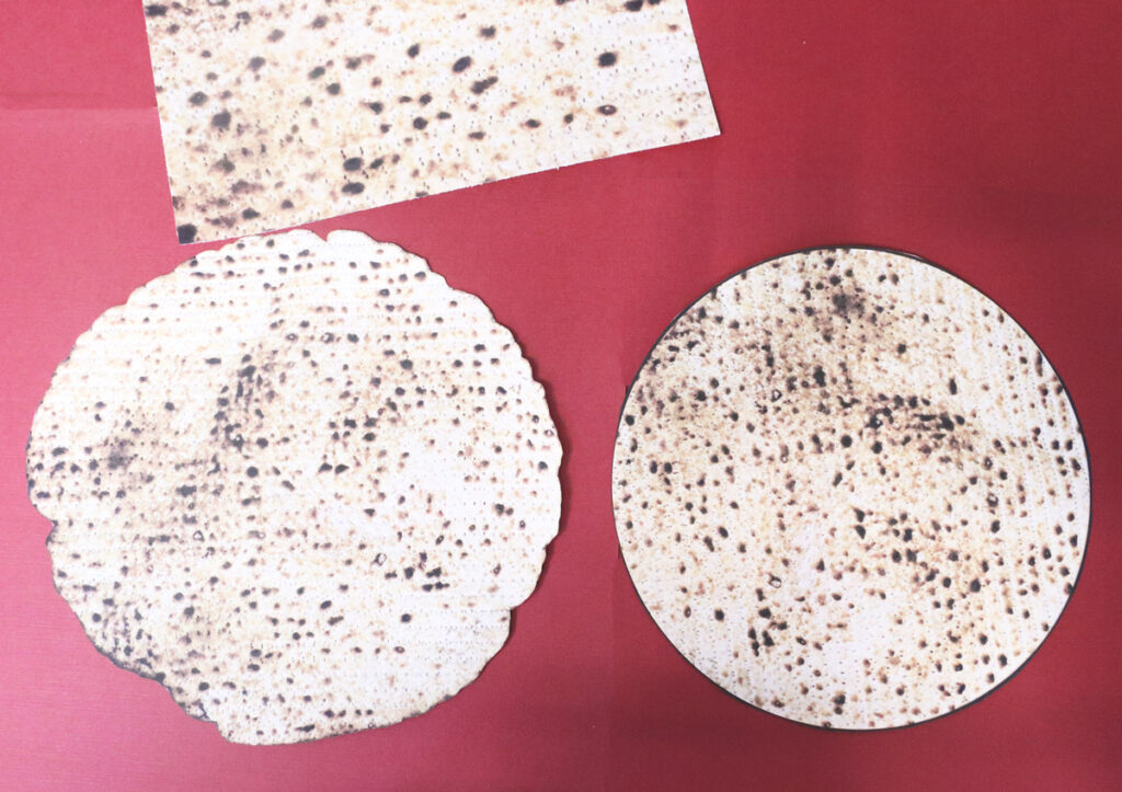 Matzah Print Paper - Free Printables! - Jewish Moms & Crafters