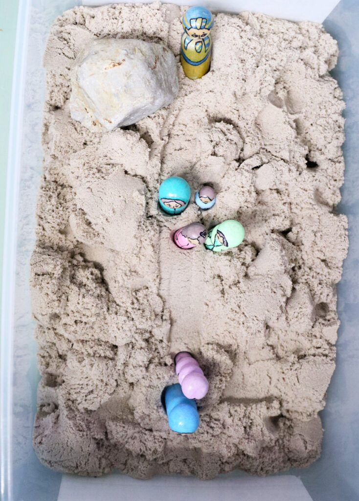 Passover Desert (Exodus) Sensory Bin - Jewish Moms & Crafters