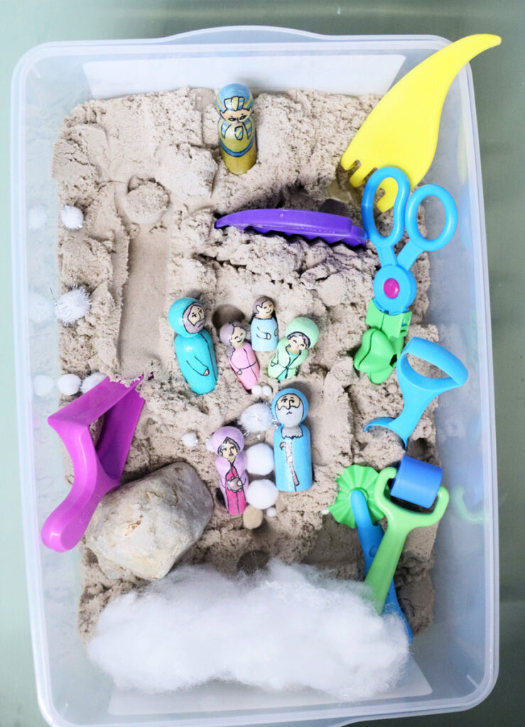 Passover Desert (Exodus) Sensory Bin - Jewish Moms & Crafters