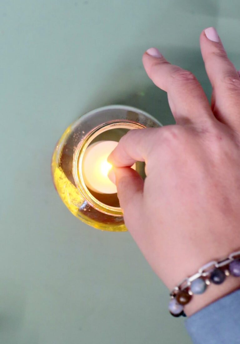 Lag BaOmer Craft "Bonfire in a jar" Lantern! - Jewish Moms & Crafters