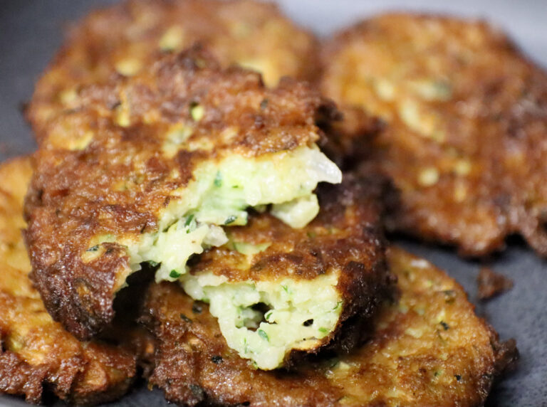Zucchini Latkes (Gluten Free) - Jewish Moms & Crafters
